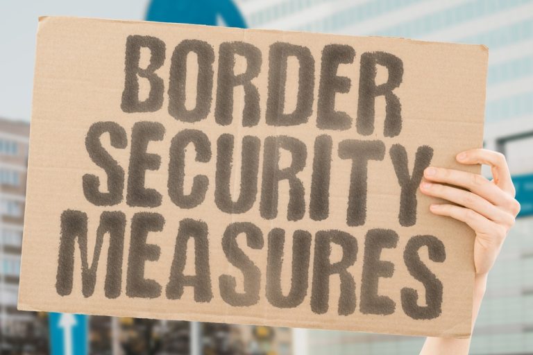 Border Patrol commander just obliterated Democrat mayor who tried to ...